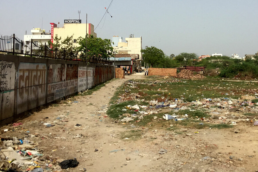 Air quality ambassadors: How women fight pollution in Delhi slums ...