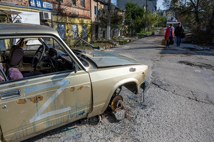 Ukraine: When war came, it was time to go. Stories on Kupiansk bridge ...