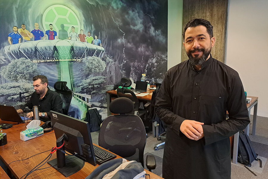 Saudi entrepreneurs turn backs on job-for-life tradition - CSMonitor.com