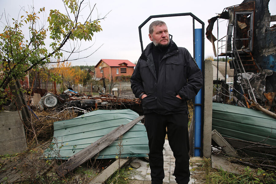 Ukraine authorities track down Russian collaborators in liberated land ...