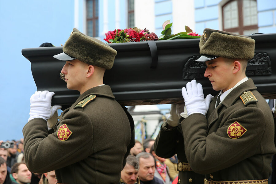 Bakhmut claims more casualties as Kyiv, Moscow fight for symbolic town ...