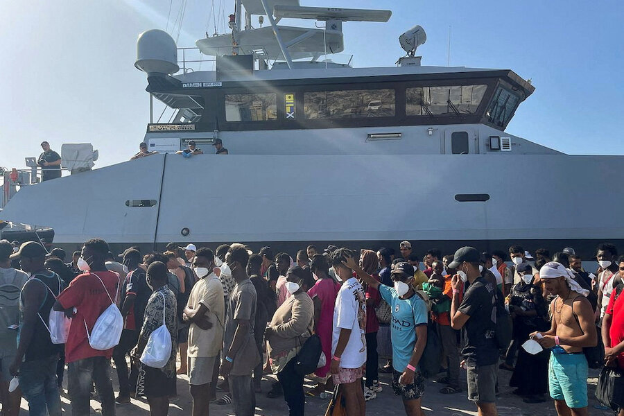 Italy struggles with record migration as 5,000 arrive in one day ...
