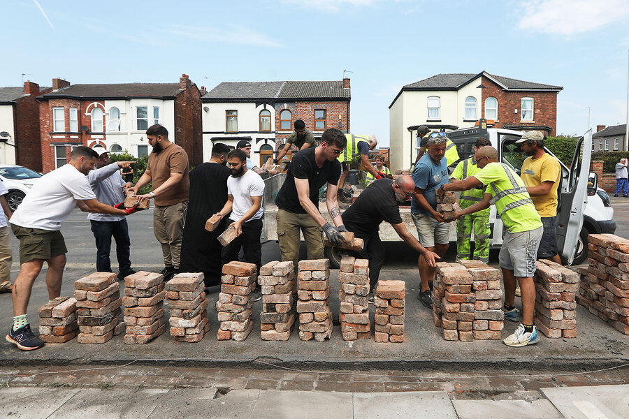 Immigration riots in UK prompt Muslim hope of change - CSMonitor.com