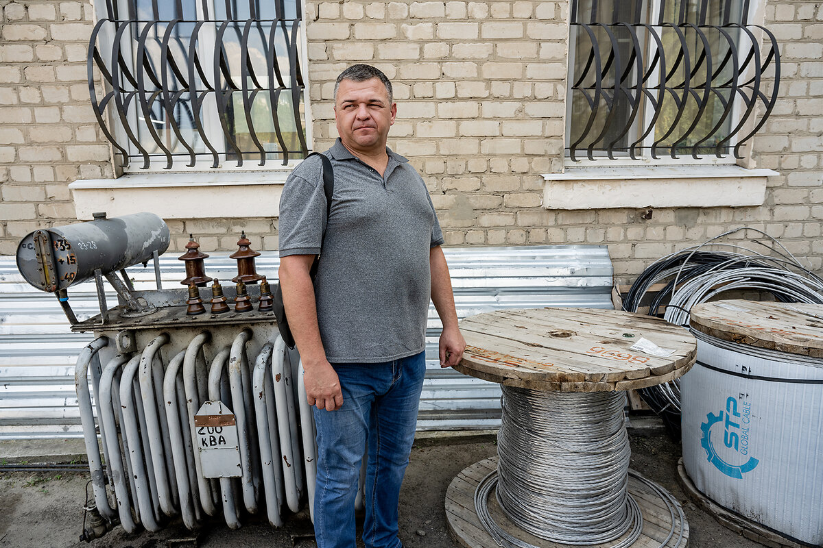 Russia hits Ukraine’s grid: ‘Everyone is an electrician now ...