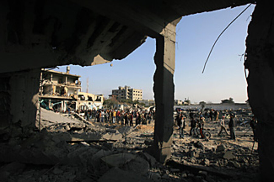 Gaza fighting sidelines Israeli-Palestinian peace bid - CSMonitor.com