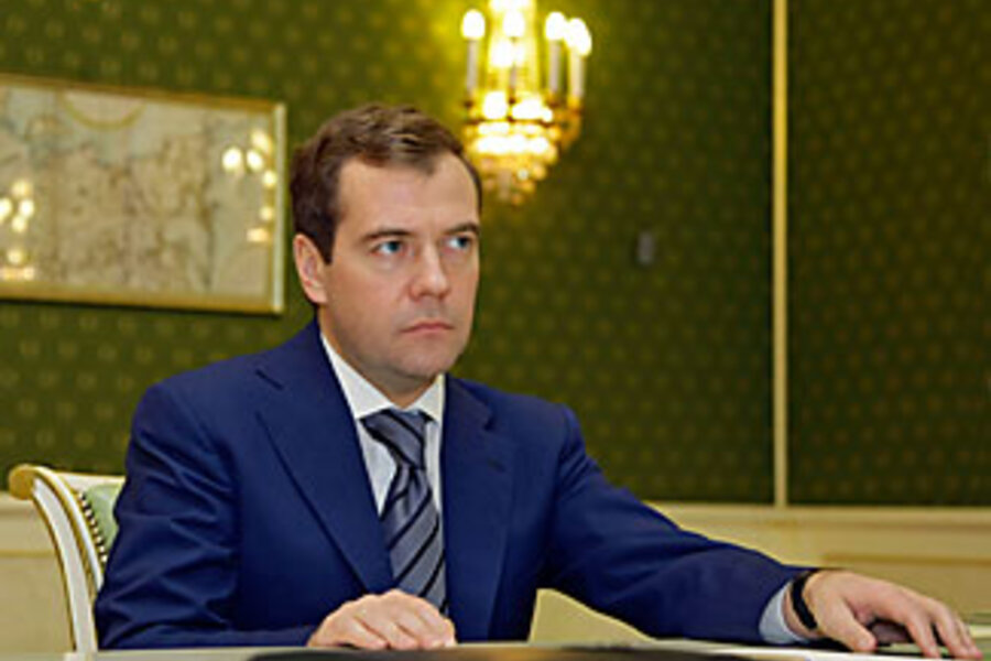 In Putin's shadow, Russia inaugurates Medvedev - CSMonitor.com
