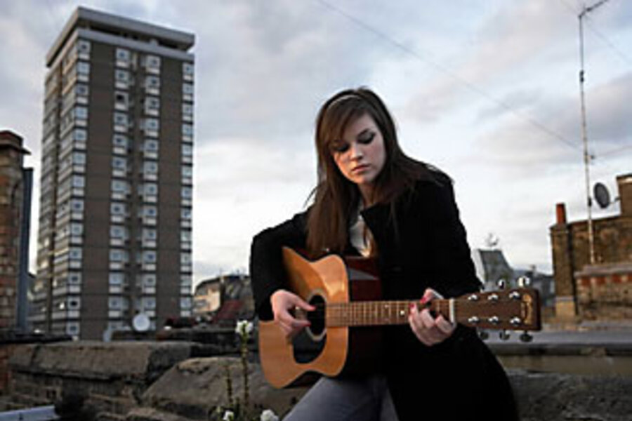 Unswayed by celebrity, Scottish singer keeps music first - CSMonitor.com