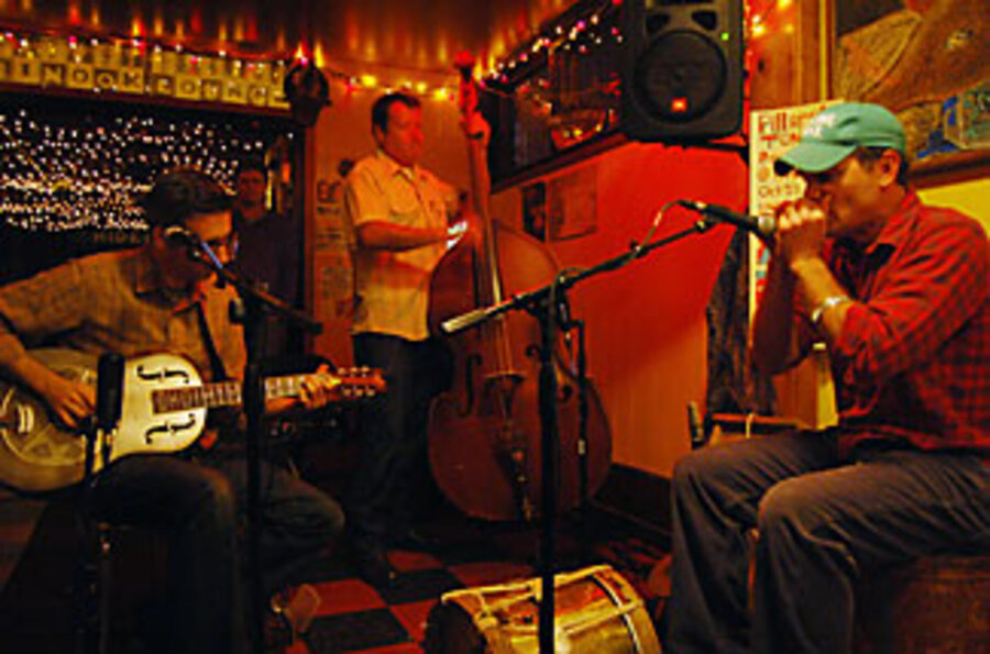 The changing face of Chicago blues - CSMonitor.com