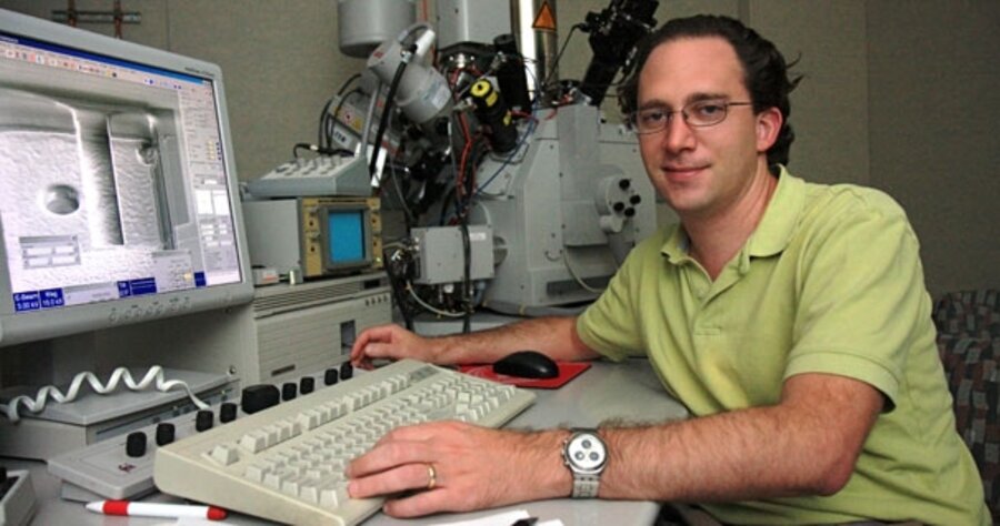 The ‘micro’ enterprise that is chip repair - CSMonitor.com
