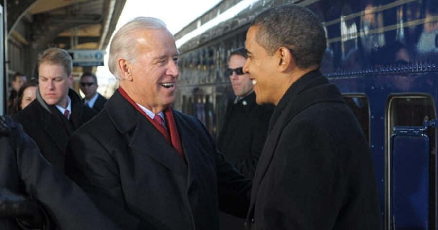 Obama begins inaugural train ride to Washington, DC - CSMonitor.com
