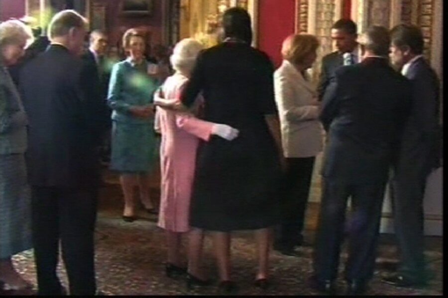 Michelle hugs Queen and starts new British tradition - CSMonitor.com