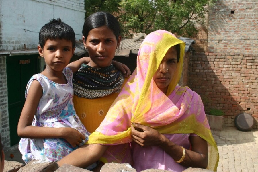 India: Rural villagers say, “no toilet, no bride.” - CSMonitor.com