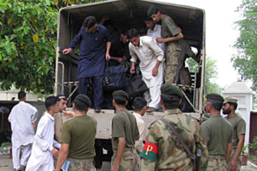 Pakistani Army rescues dozens of kidnapped students - CSMonitor.com