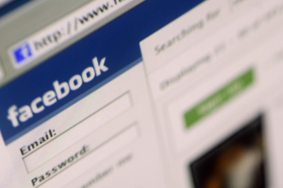 Facebook status updates go public for some users - CSMonitor.com