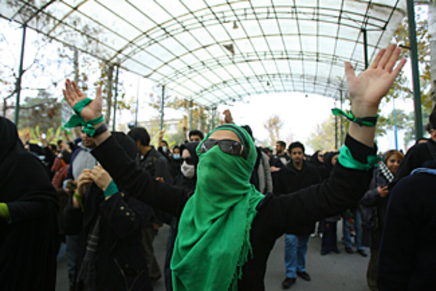 Iran protests met with beatings, tear gas as Green Movement adopts new ...