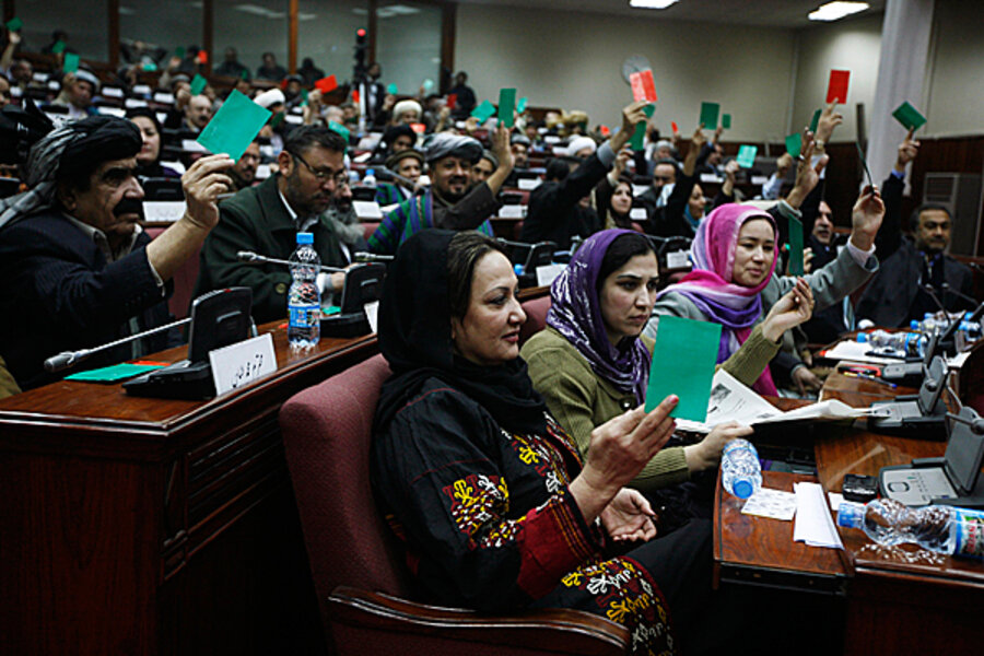 Afghan government: Karzai scrambles to form cabinet as deadline looms ...