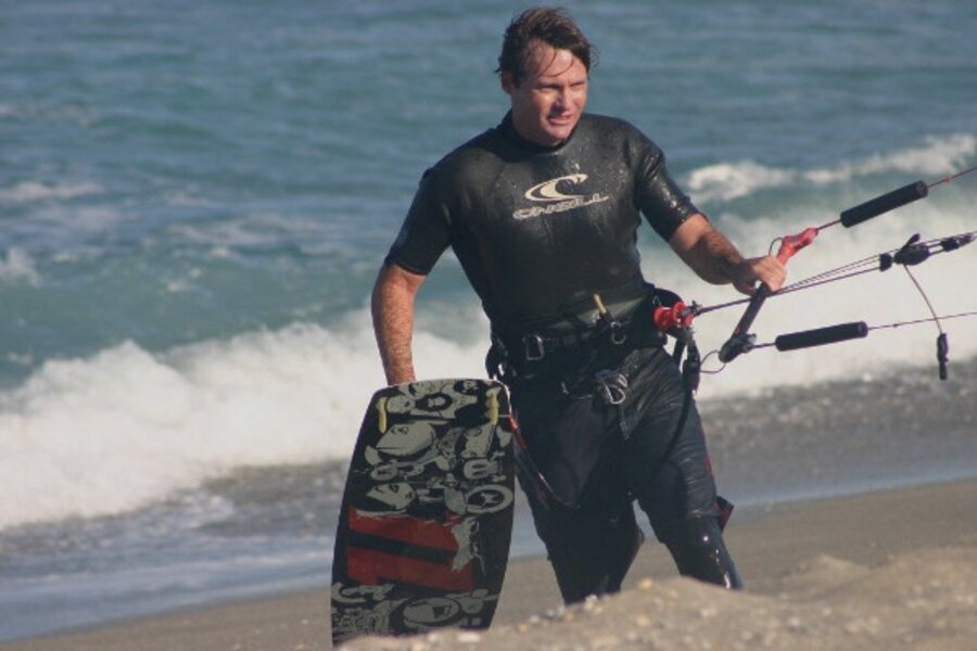 Shark attack: Lifeguard hailed as a hero in rescue attempt - CSMonitor.com