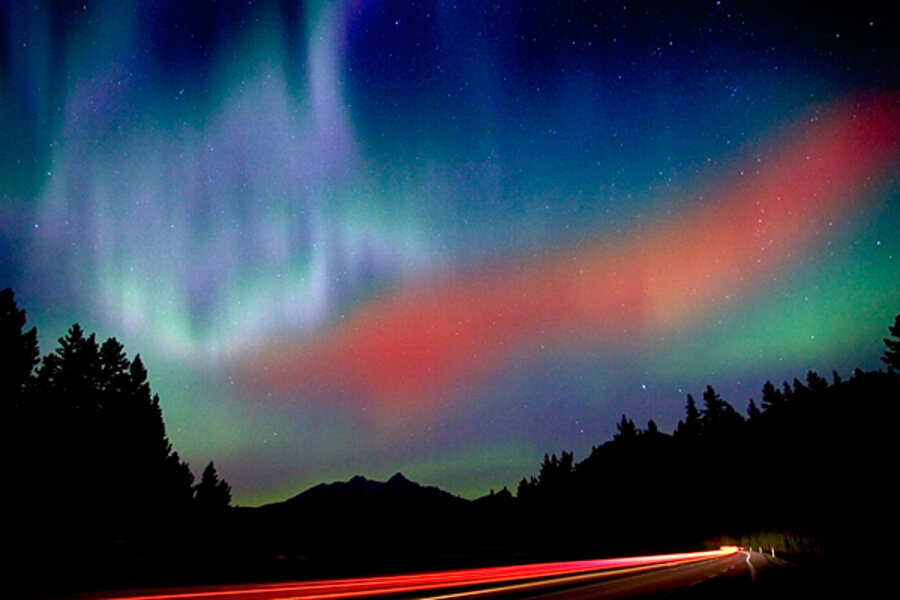 Huge spacequakes shaking Earth's magnetic field - CSMonitor.com