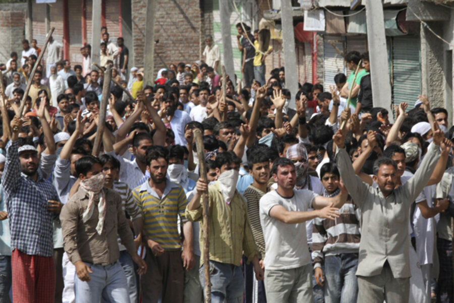Indian Army deployed to quell deadly Kashmir protests - CSMonitor.com