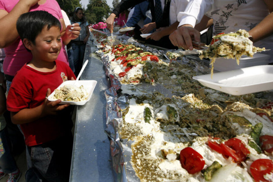 Largest enchilada ever created in Mexico City - CSMonitor.com