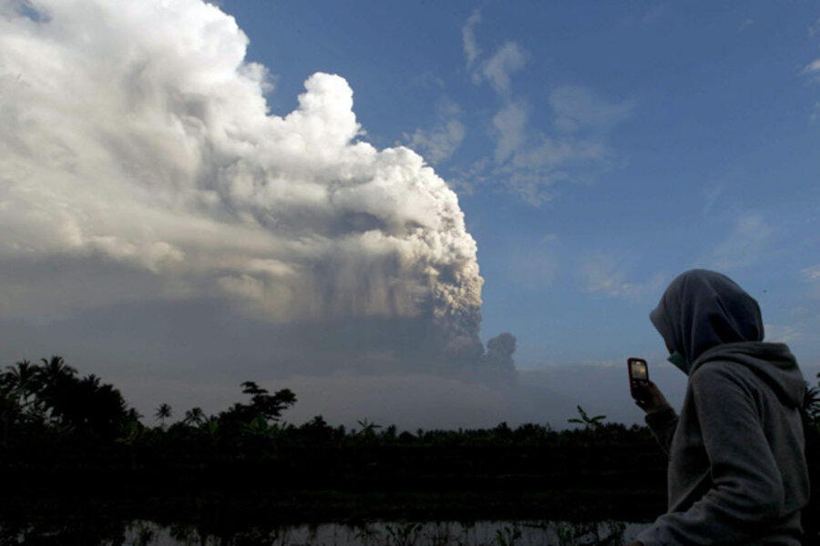 Mount Merapi erupts again: why locals don't leave - CSMonitor.com
