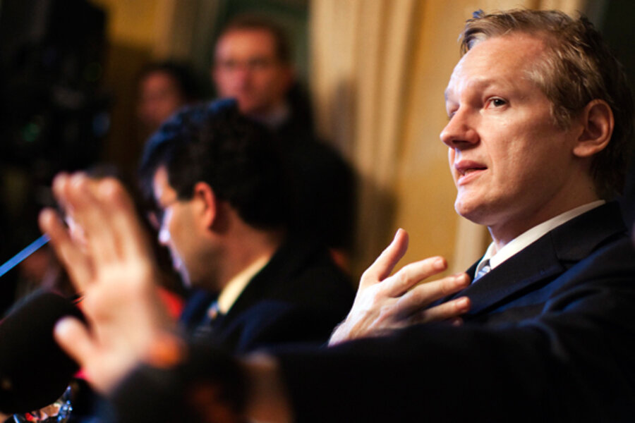 Interpol Targets Wikileaks Founder Julian Assange With Red Notice