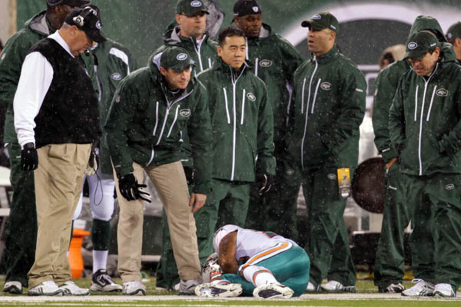 Derek Jeter fakes being hit by pitch - CSMonitor.com