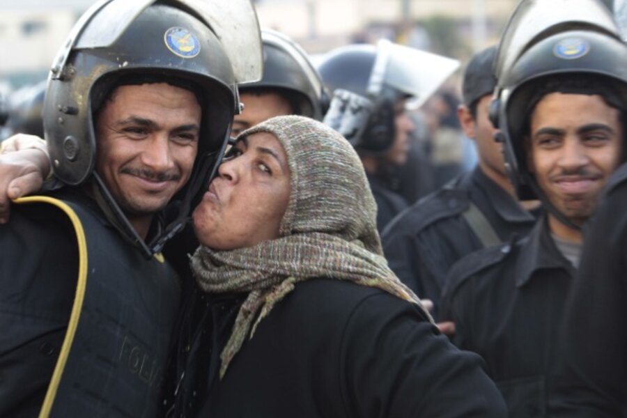 Protests in Egypt: Hugs and kisses - CSMonitor.com