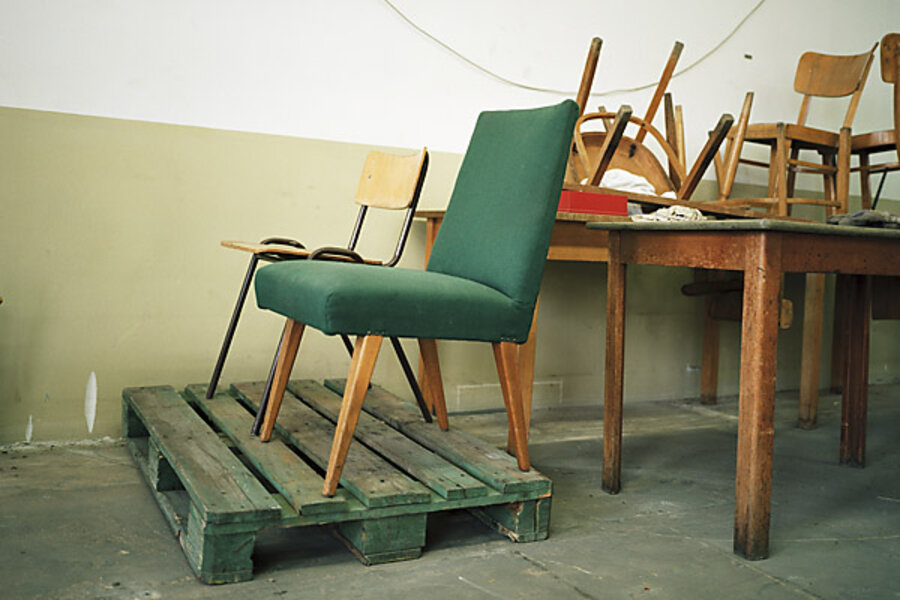 A case for keeping the old, green chair - CSMonitor.com