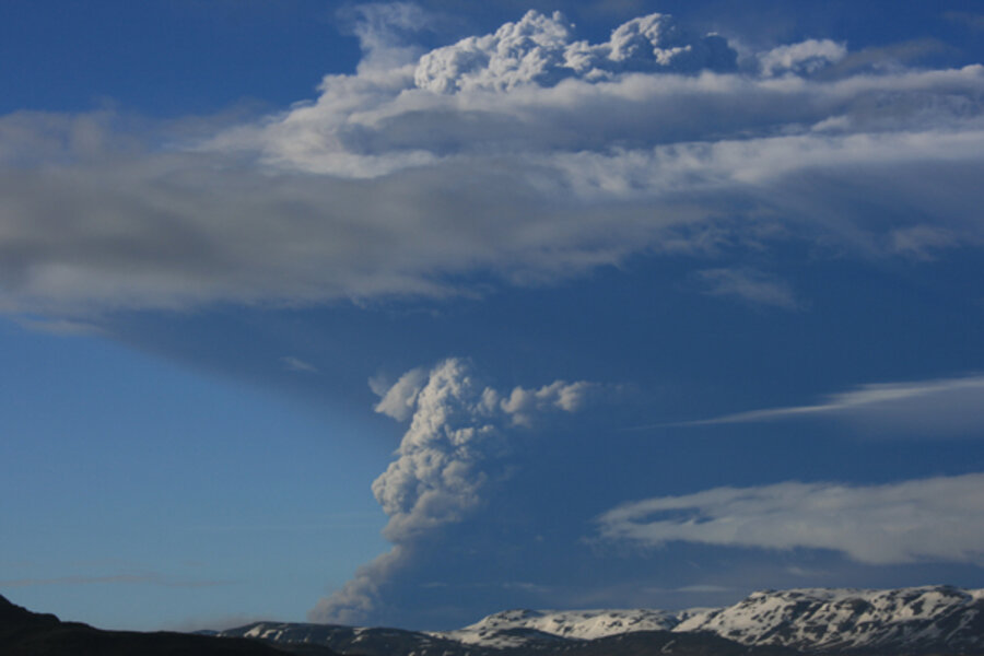 Iceland volcano eruption II: volcanic ash shouldn't disrupt travel too ...