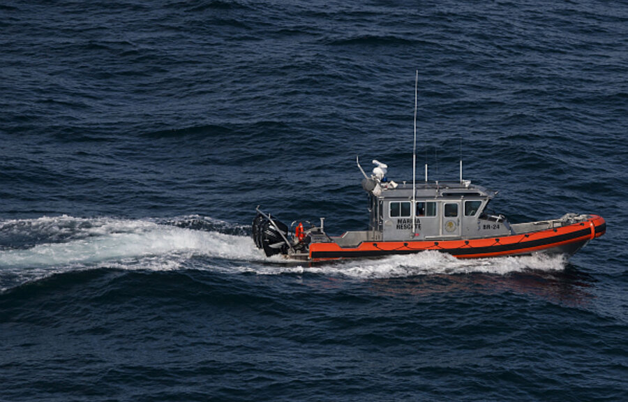 Mexican Navy, US Coast Guard continue search for US tourists off Baja ...