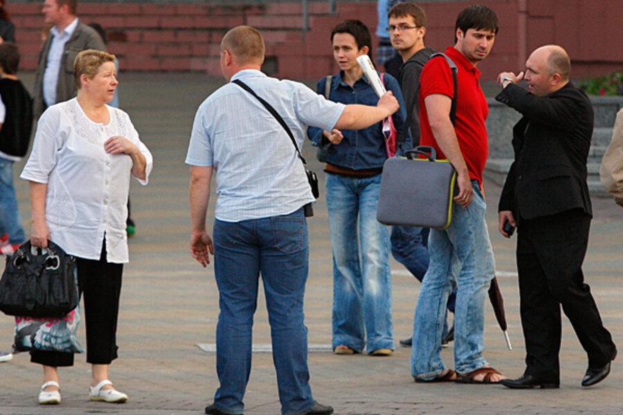 In Belarus, one-armed man arrested for clapping - CSMonitor.com