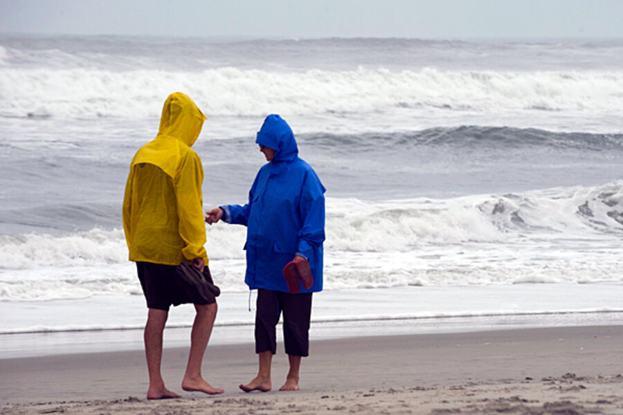 Hurricane Irene winds diminish, but a sloppy Category 2 still expected ...