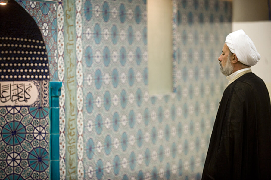 Survey: Muslim Americans happier with conditions in US than broader ...
