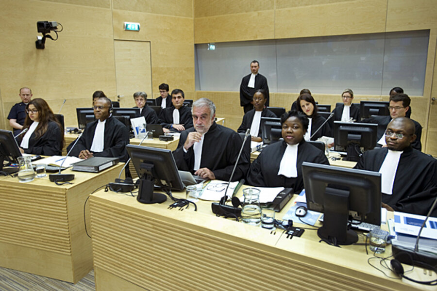 Kenyans watch as their leaders take the stand at ICC hearing ...