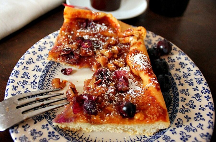 A grapevine grows in Brooklyn: Grape and walnut flatbread - CSMonitor.com