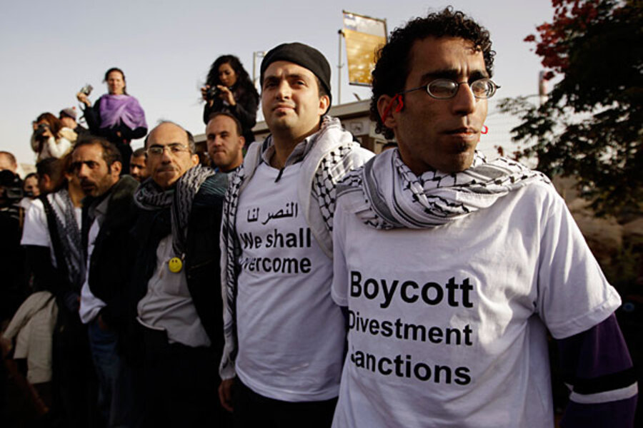 Palestinian 'freedom riders' board Israeli buses in protest - CSMonitor.com