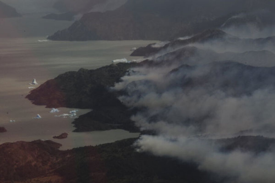 Forest fire cuts across Chilean Patagonia - CSMonitor.com